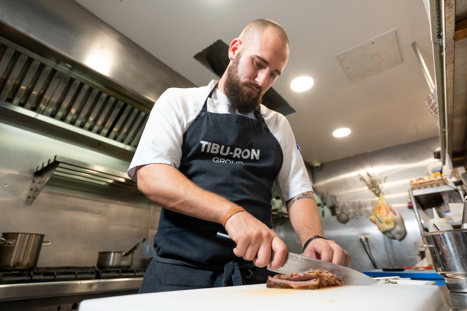 OCTAVI TORRES, DE TIBU-RON GROUP, SE CONSAGRA COMO MEJOR COCINERO DEL ...